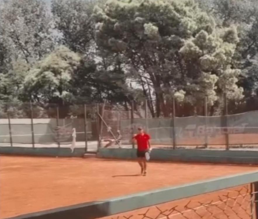 Gino Romano: ganó y pasó a cuartos de final